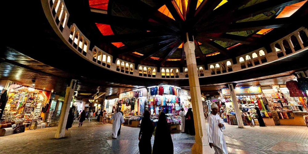 Muttrah Souk and Fish Market, Shopping Tour, Muscat Tours, Shopping ...
